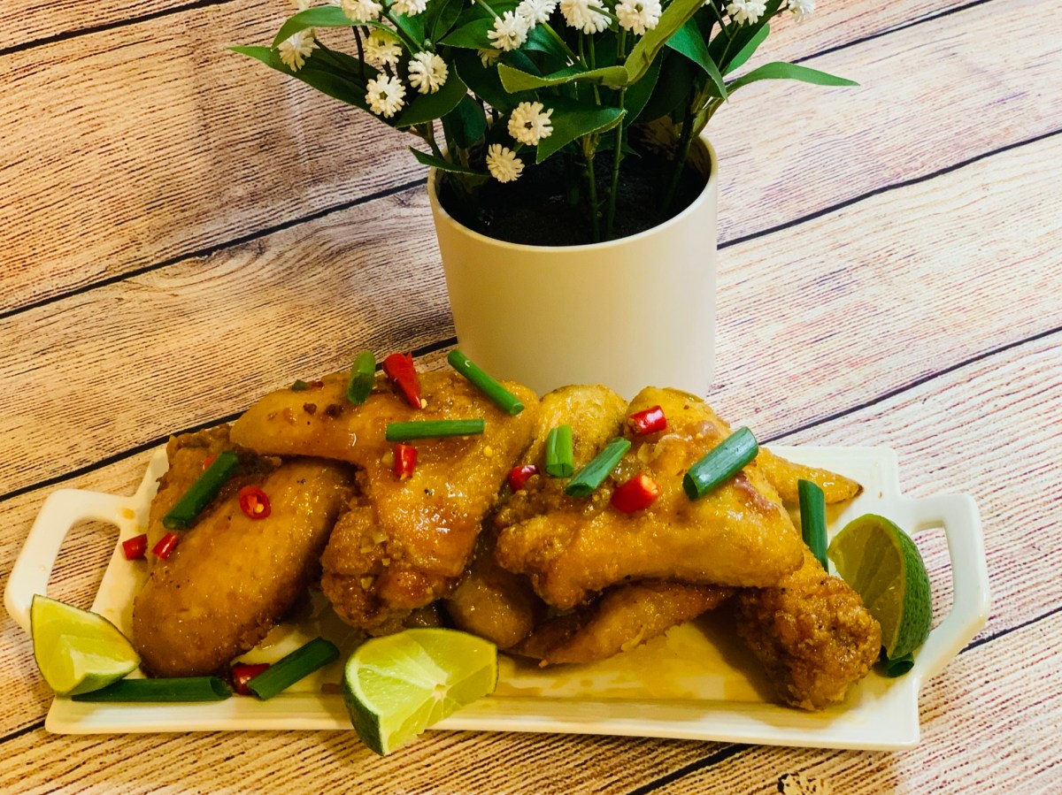 Double Fried Chicken Wings – The Lazy Girl's Kitchen